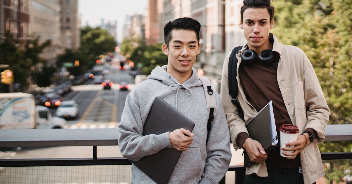 Opinion : le man bun, un style masculin à adopter avec panache ...